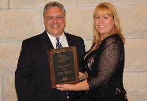 Chemical supplier vice president receives service award | WATTPoultry.com