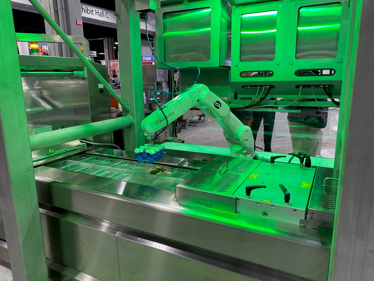 ProMach Robotic Pick-and-Place Packaging From: ProMach Inc ...